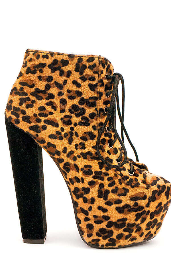 Boots are your ‘sole mate’, this season! - Times of India