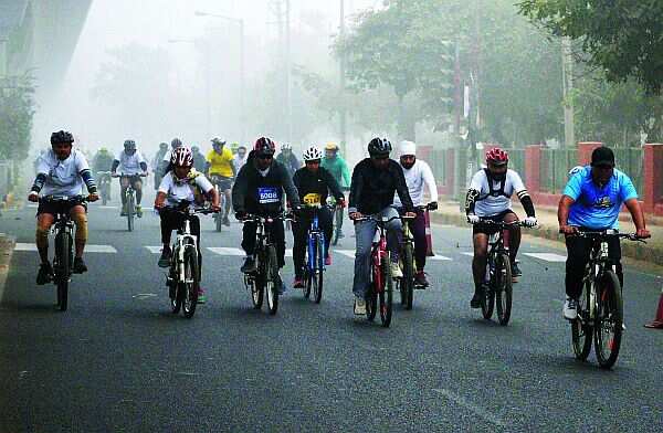 Winter Workout: Amdawadi fitness junkies sweat it out | Ahmedabad News ...