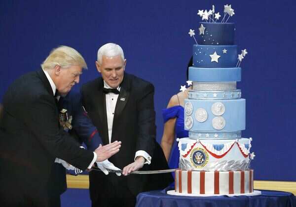 Donald Trump: Donald Trump's inauguration cake a rip-off of Obama's ...