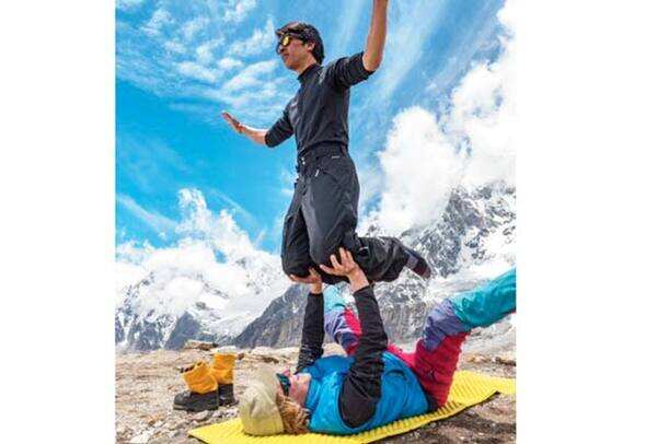 Arjun Vajpai: Noida mountaineer Arjun Vajpai’s acrobatic yoga at 5,500m ...