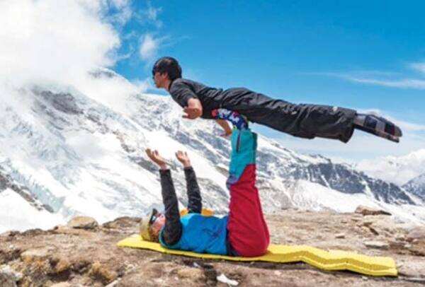 Arjun Vajpai: Noida mountaineer Arjun Vajpai’s acrobatic yoga at 5,500m ...
