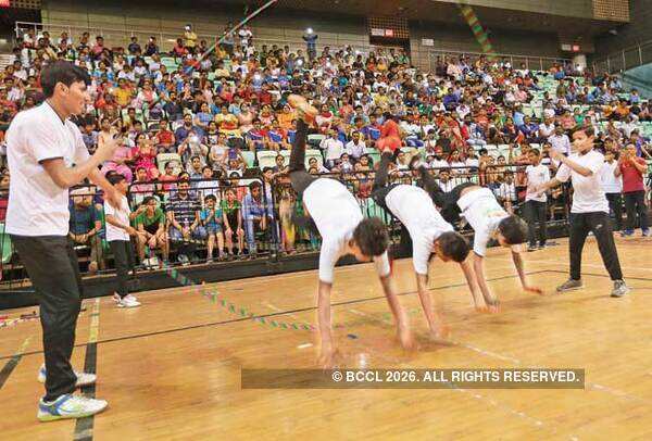600 Delhi kids attempt a rope-skipping record | Delhi News - Times of India