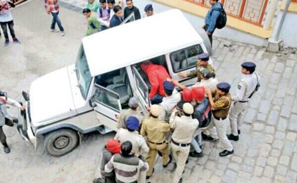 Shimla Minor Girl Rape And Murder Case: Rape of minor: Angry mob hits ...