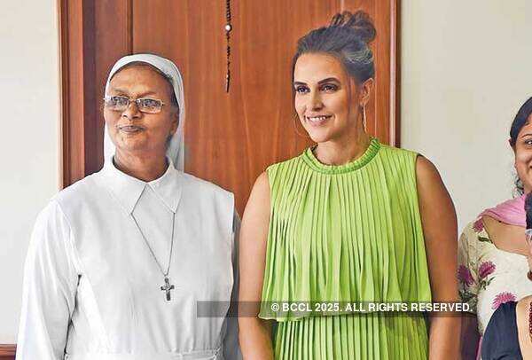 Neha Dhupia relives JMC memories after 16 years | Hindi Movie News ...