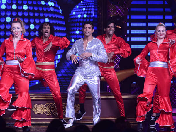 Expect a laugh riot with Farhan Akhtar, Arjun Kapoor on Farah Khan's ...