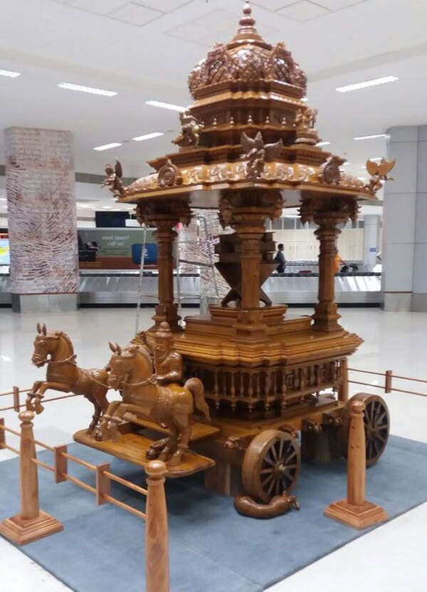 Appar Lakshmanan: Meet the craftsman who designed the Tamil chariot at ...