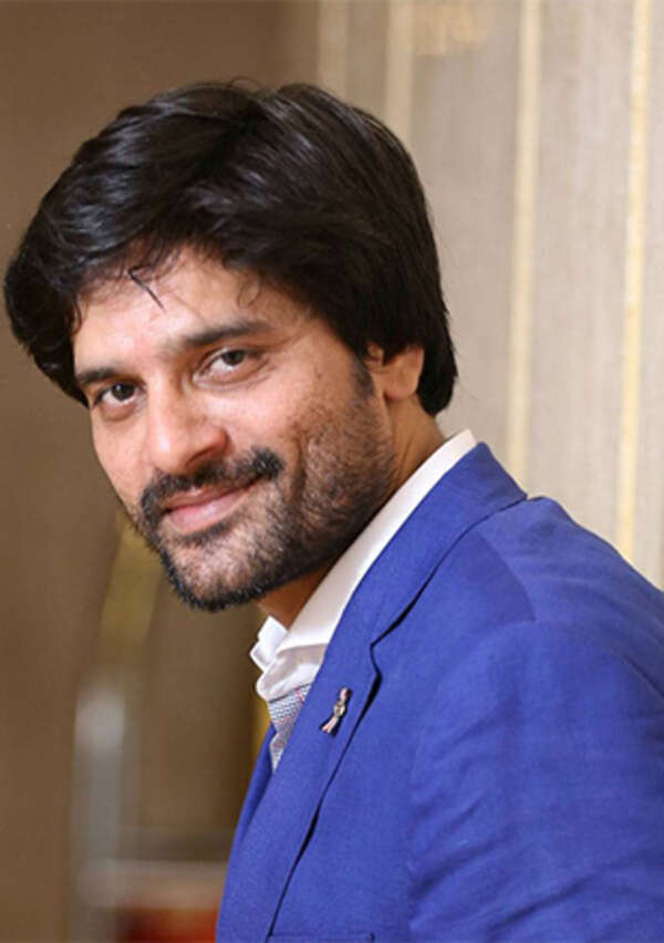 Jaane Jaan Movie Review: Intricate plotting and characterisation make ...