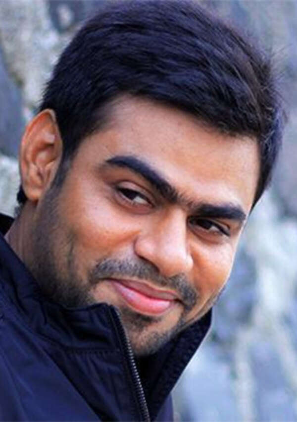 Amar Singh Chamkila Movie Review: Diljit Dosanjh is outstanding in ...