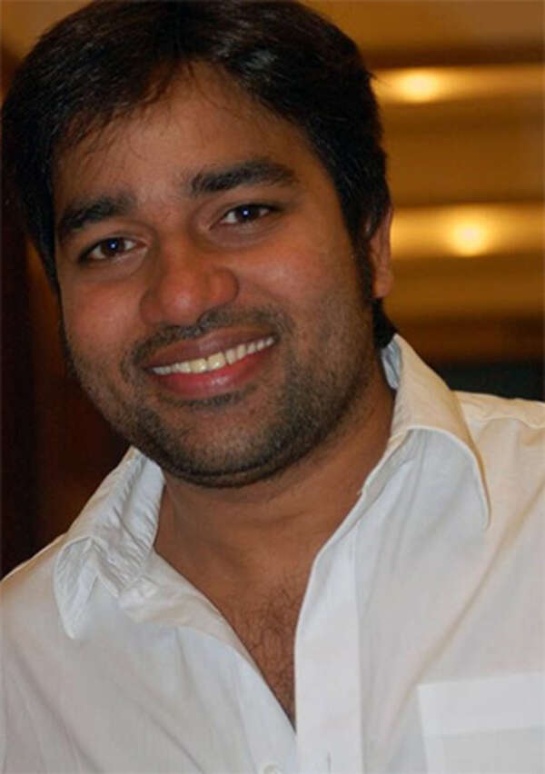 Paranthu Po Movie Review: Ram's gentle comedy finds magic in life's ...