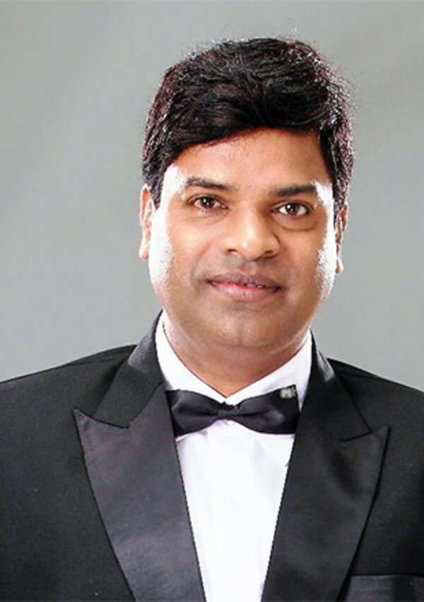 Ata Thambaycha Naay! Movie Review: A heartfelt story that makes you ...