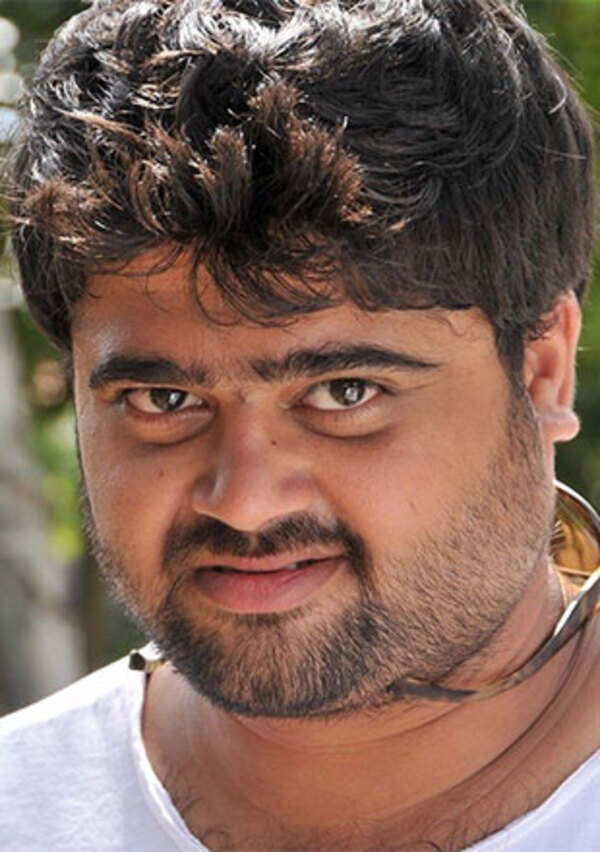 Ring Ring Movie Review: A birthday party where everyone gets exposed