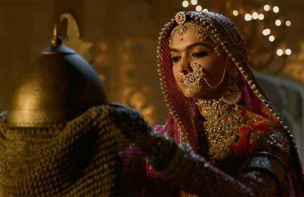 Padmaavat Review {4/5}: Padmavati Wins Its Trial By Fire