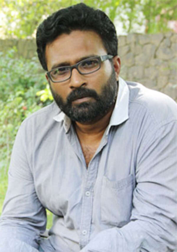 Paranthu Po Movie Review: Ram's gentle comedy finds magic in life's ...