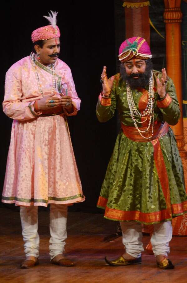 Husband Wife's silly quarrels bring peals of laughter | Events Movie ...