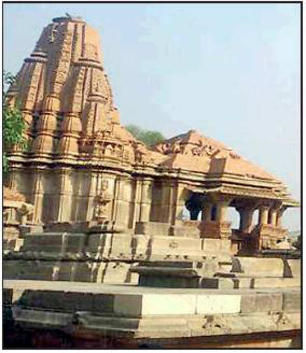 Saas-Bahu' Temple: This Saas-Bahu temple highlights glorious past of ...