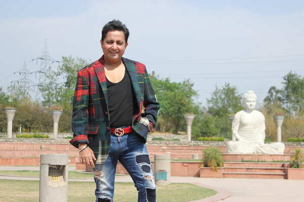 Singer Sukhwinder Singh takes a U-turn for Chandigarh | Events Movie ...