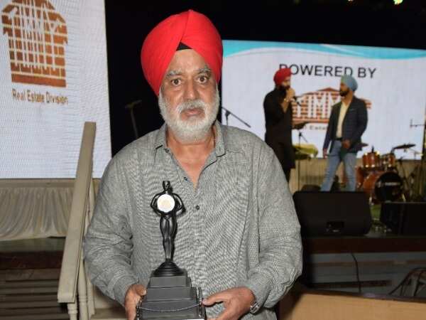 Mukesh Rishi, Vindu Dara Singh, Rajesh Puri and others celebrate ...