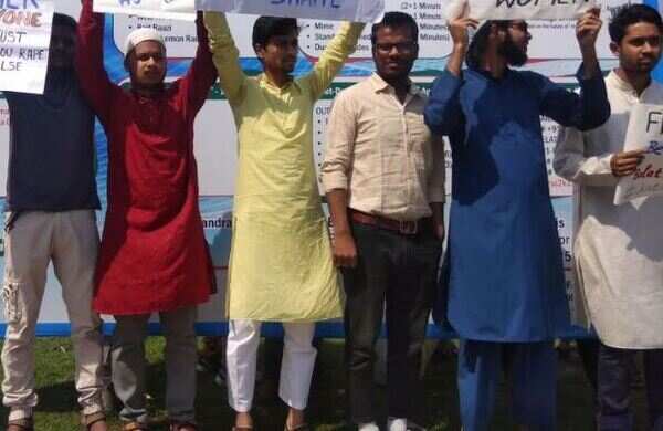 Justice for Asifa: AMU students take protest march to seek justice for ...