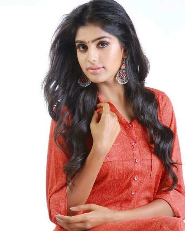 Gouri fame Navami Gayak talks about being the tallest TV actress ...