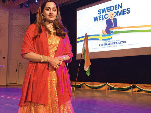 Singer Shweta Pandit wows PM Modi with 'Aye Mere Watan Ke Logon ...