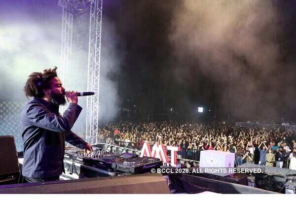 Armaan’s romantic hits and DJs’ peppy beats get Doonites dancing ...