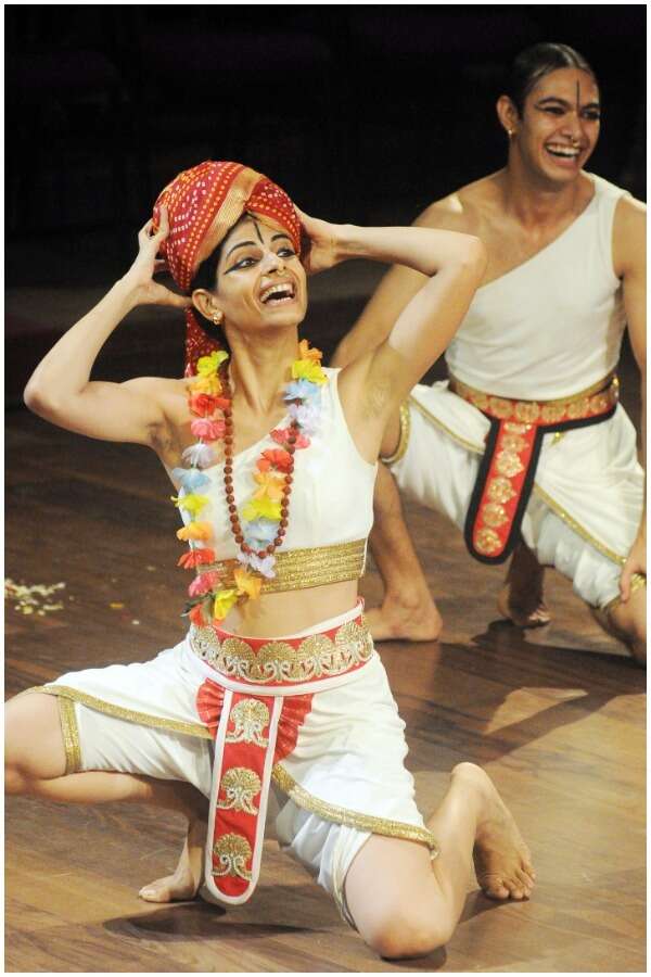 Mumbai’s theatre actors get physical on stage | Hindi Movie News ...