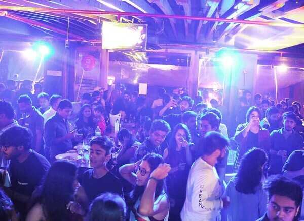 Music lovers treated with unplugged band performance | Events Movie ...