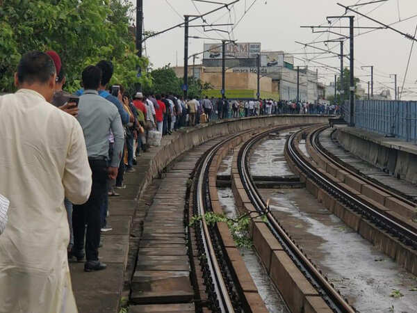 Delhi metro: Metal barricade falls on metro train, services disrupted ...