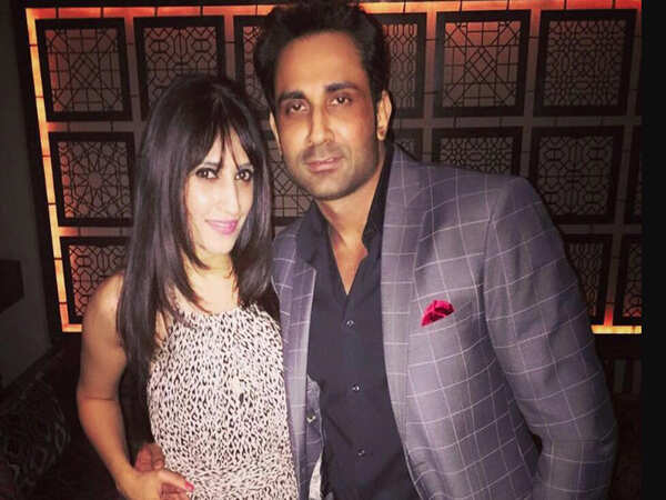 Husband’s 1st marriage got air hostess Anissia Batra upset | Delhi News ...