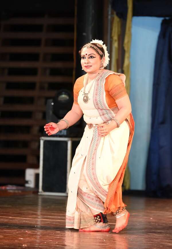 Meera’s devotion through bharatanatyam mudras | Events Movie News ...