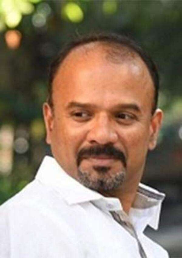 #ParuParvathy Movie Review: Paru Parvathy review: A road less travelled ...