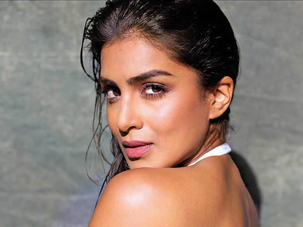 pallavi sharda: 'The Twelve' Trailer: Kate Mulvany, Brendan Cowell ...