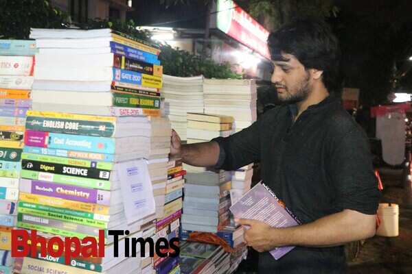 Small Library: Bhopal keeps the pages turning | Bhopal News - Times of ...