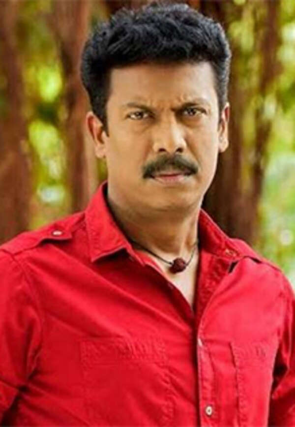 Vaathi Movie Review: Dhanush scores high along with his students in ...