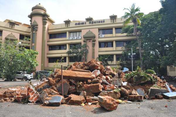 Karunanidhi statue to be installed at DMK headquarters in Chennai ...