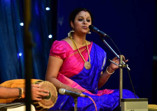 Carnatic singer B Keerthana mesmerises with her devotional song ...