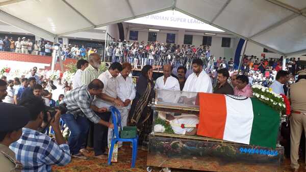 Rebel Star Ambareesh passes away: Rajinikanth pays his last respects to ...