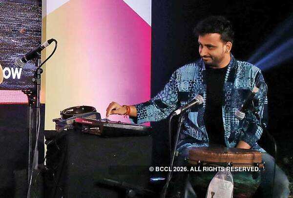 Scottish minister welcomed with kilts, bagpipes in Delhi | Events Movie ...