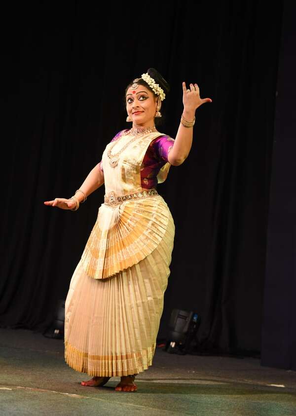 Pallavi Krishnan performs at Soorya Mohiniyattam festival | Events ...