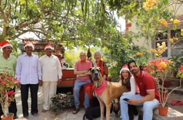 Photos: Harshvardhan Rane spends Christmas with girlfriend Kim Sharma ...