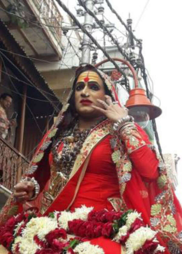 Kinnar Akhara steals show on debut | Allahabad News - Times of India