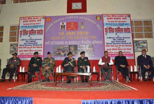 Indian Army celebrates Veterans Day in Bareilly | Bareilly News - Times ...