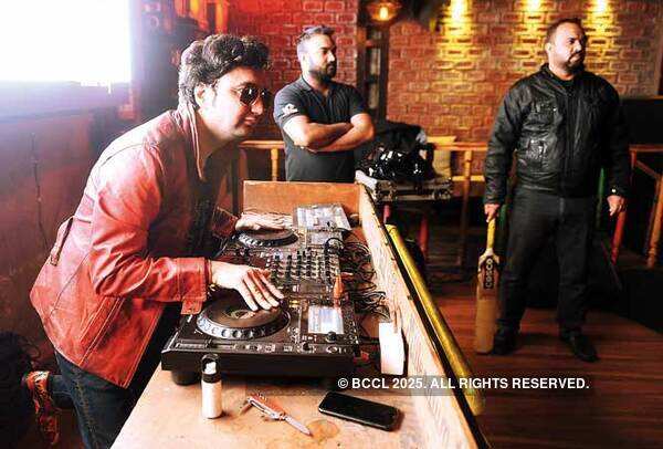 DJ Sumit Sethi: A guest pointed a gun at me, I escaped, but decided to ...