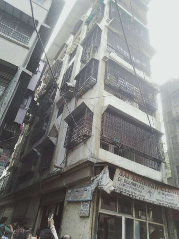 Ulhasnagar Collapse: Maharashtra: 3 die, 2 injured as portion of ...