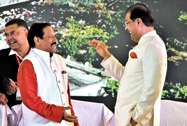 Lucknow Metro’s North-South corridor a hit with Lucknowites | Lucknow ...