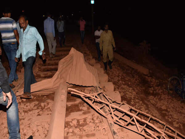 Four injured, one worker missing in Jharkhand mishap: Hindalco | Ranchi ...