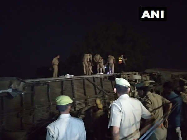 Poorva express accident: Howrah-New Delhi Poorva Express derails near ...