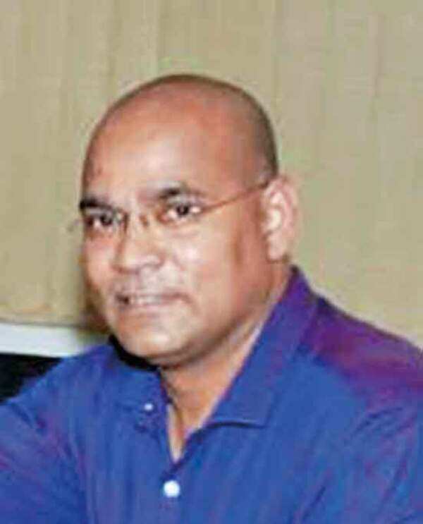 A piece of Charminar falls; Hyderabadis distraught | Events Movie News ...