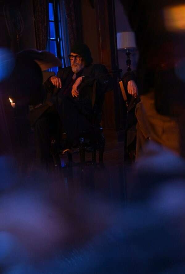 Pictures of Amitabh Bachchan's look from the sets of 'Chehre' are going ...