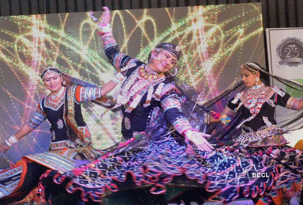 Folk artists remember Queen Harish who helped Rajasthani folk art and ...